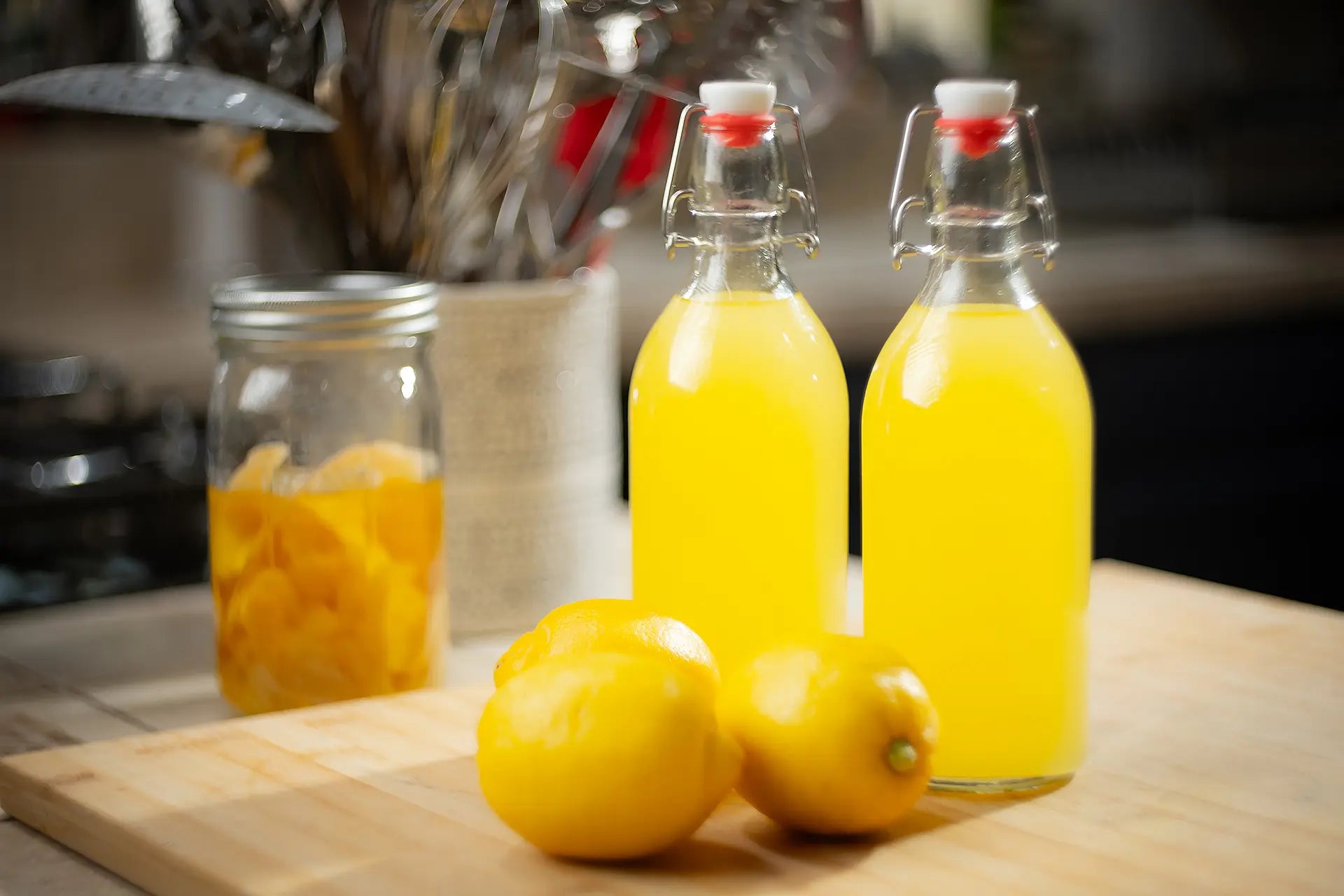 How to Make Authentic Limoncello | Homemade Limoncello Recipe PLUS Som ...